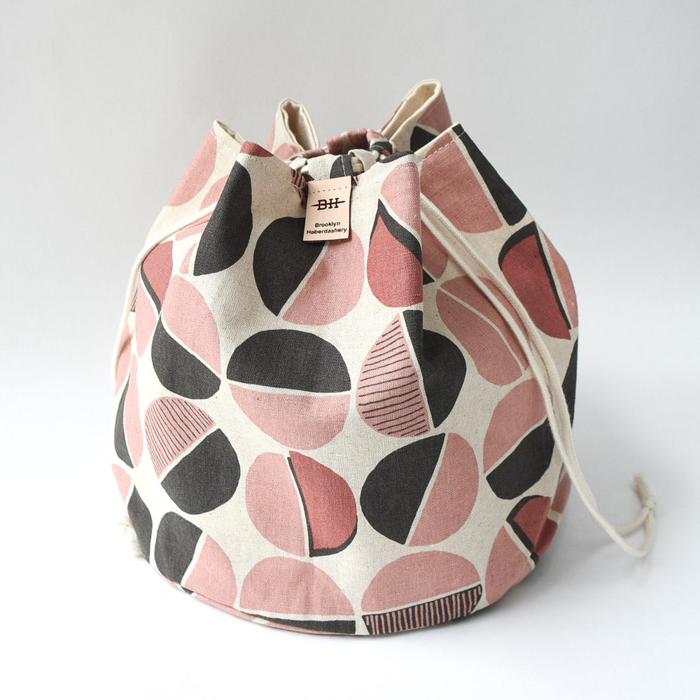 Asa Bucket Bag, Cameo pink semi circles – Brooklyn Haberdashery